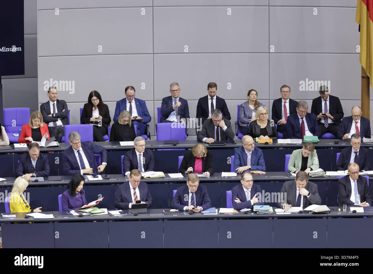 Regierungsbank, Deutschland, Berlin, Reichstag, 26. November 2025 43 ...
