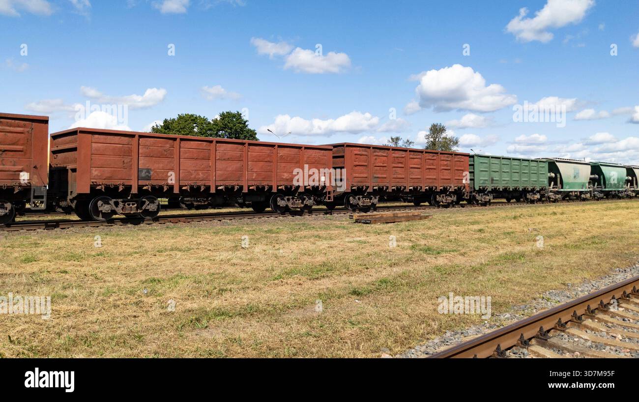 Railroad cars for transporting freight and oversized goods. Freight ...