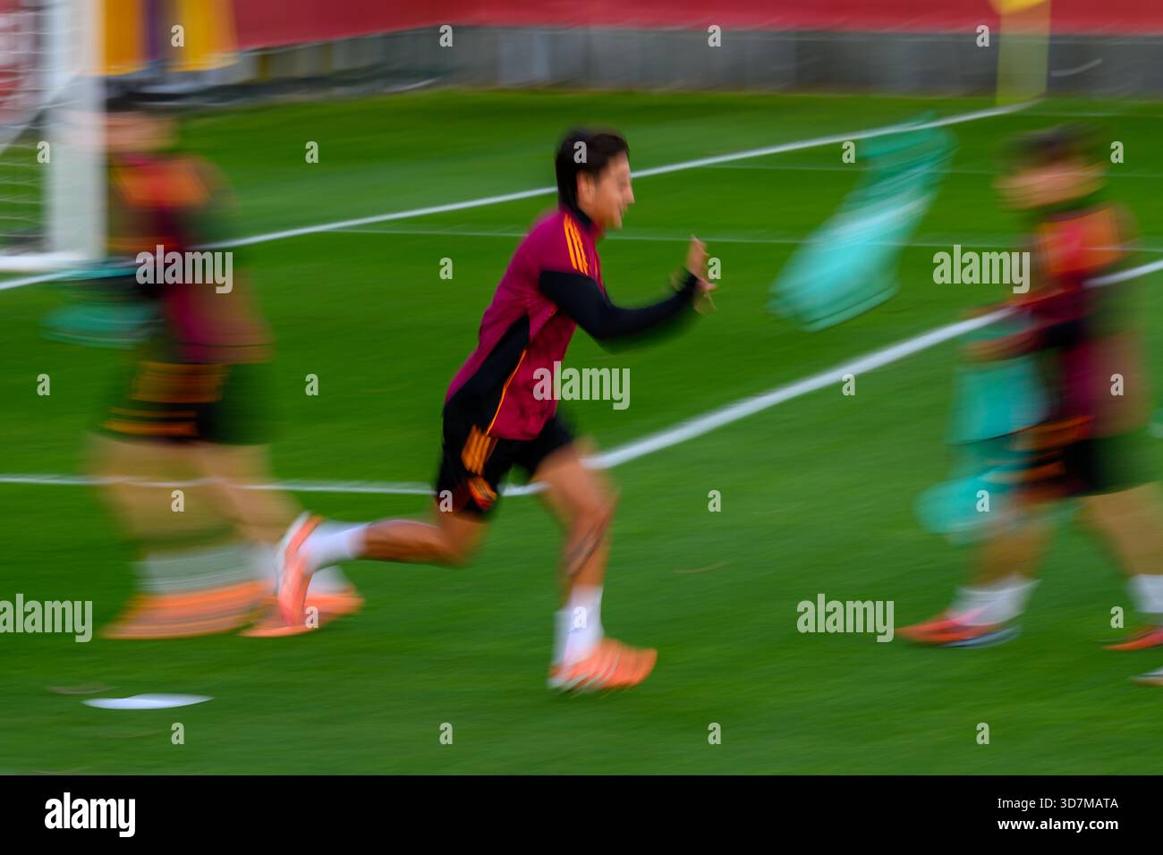 Paulo Dybala of AS Roma during a training session the day before the ...