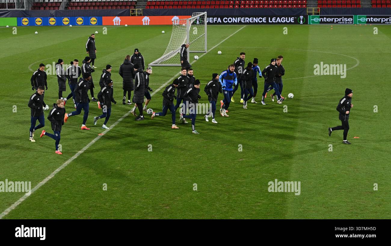 Football players of SK Sigma Olomouc in action during the training ...