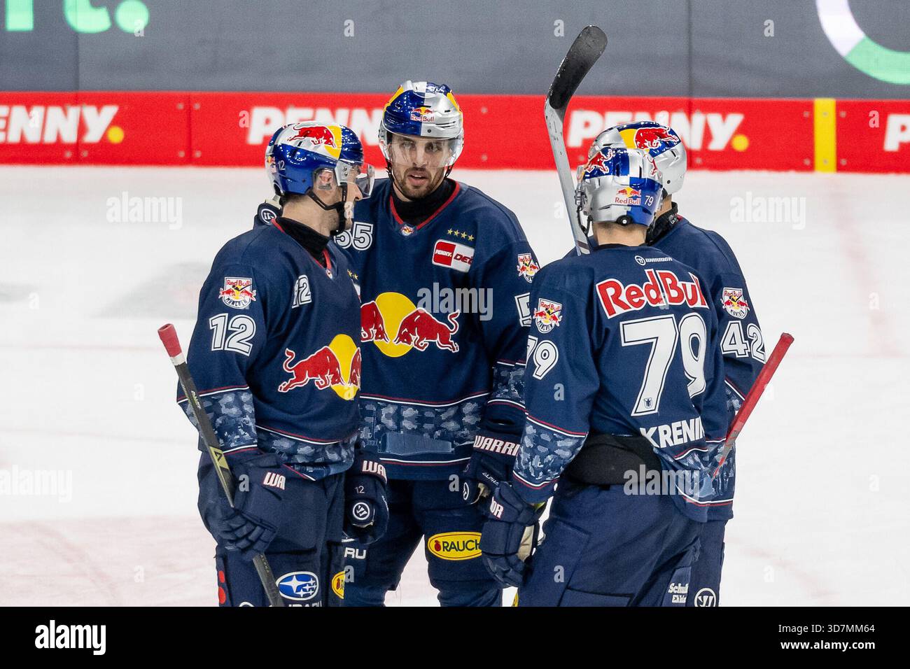 Brady Ferguson (EHC Red Bull Munich, #12), Fabio Wagner (EHC Red Bull ...