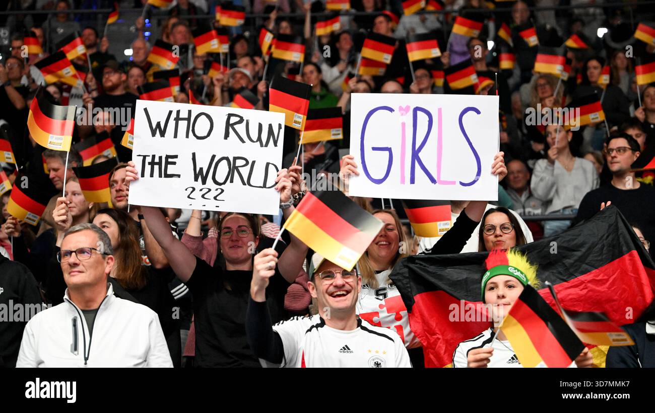 26 November 2025, Baden-Württemberg, Stuttgart: Handball, women, World ...