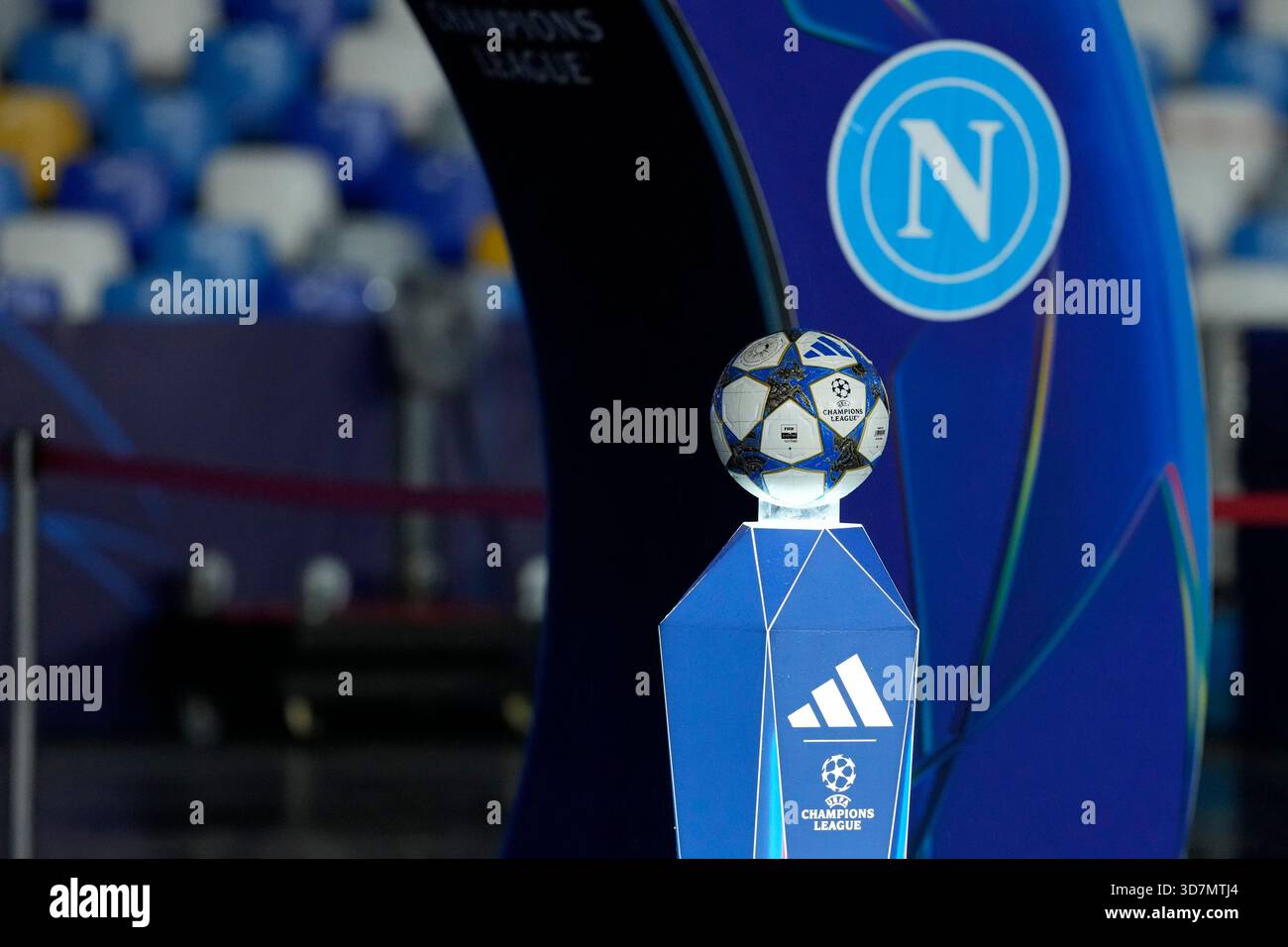 Naples, Italy. 25 Nov, 2025. Close Up of the match ball during the UEFA ...