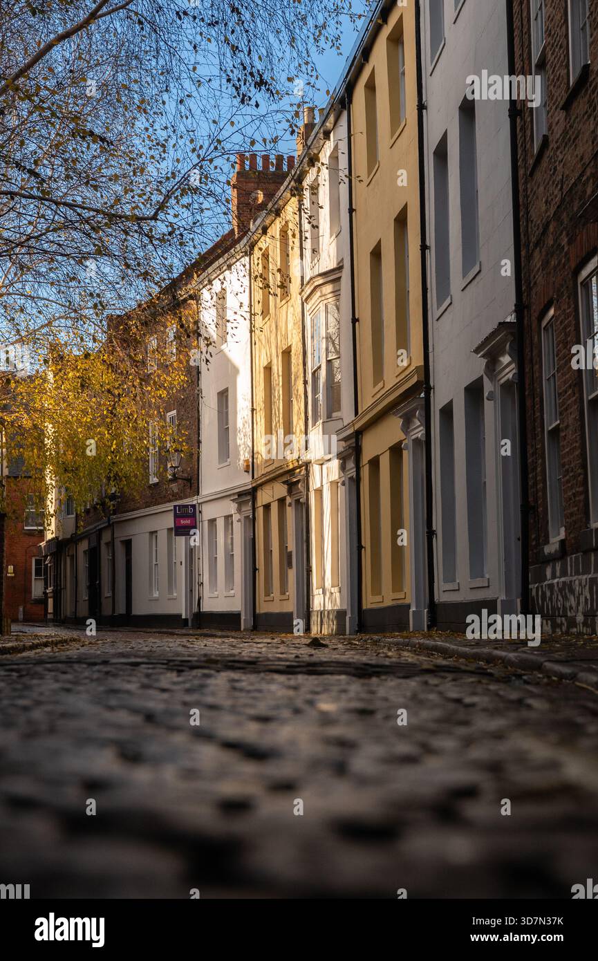 Prince Street, Hull Old Town Stock Photo - Alamy