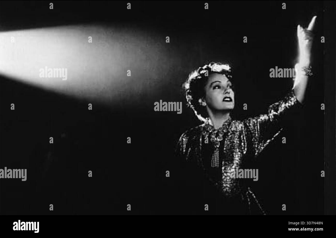 SUNSET BOULEVARD 1950 Paramount Pictures film with Gloria Swanson as ...