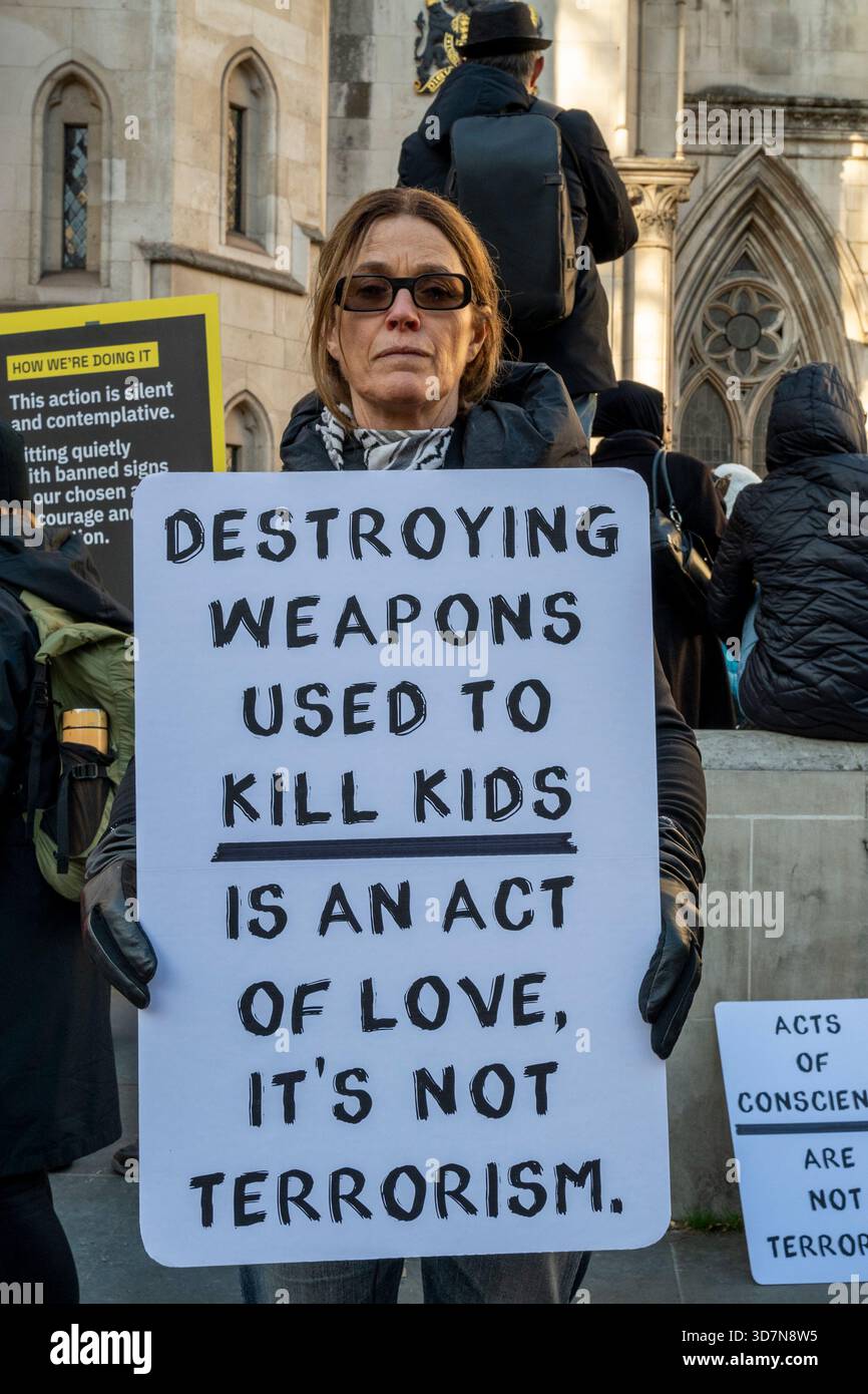 Protester arrested uk gaza hi-res stock photography and images - Alamy