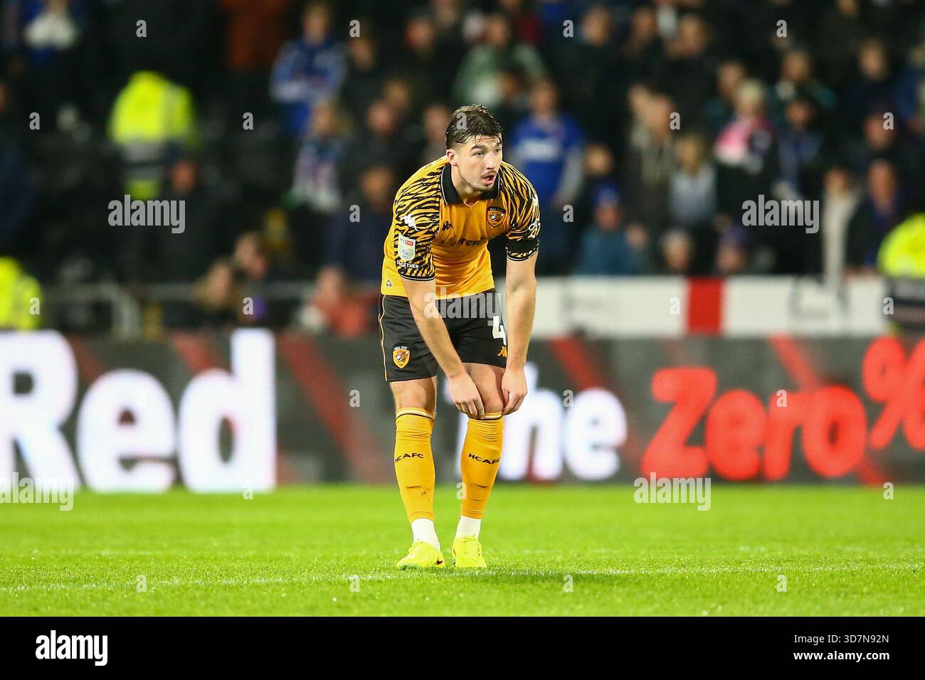 MKM Stadium, Hull, England - 25th November 2025 Charlie Hughes (4) of ...