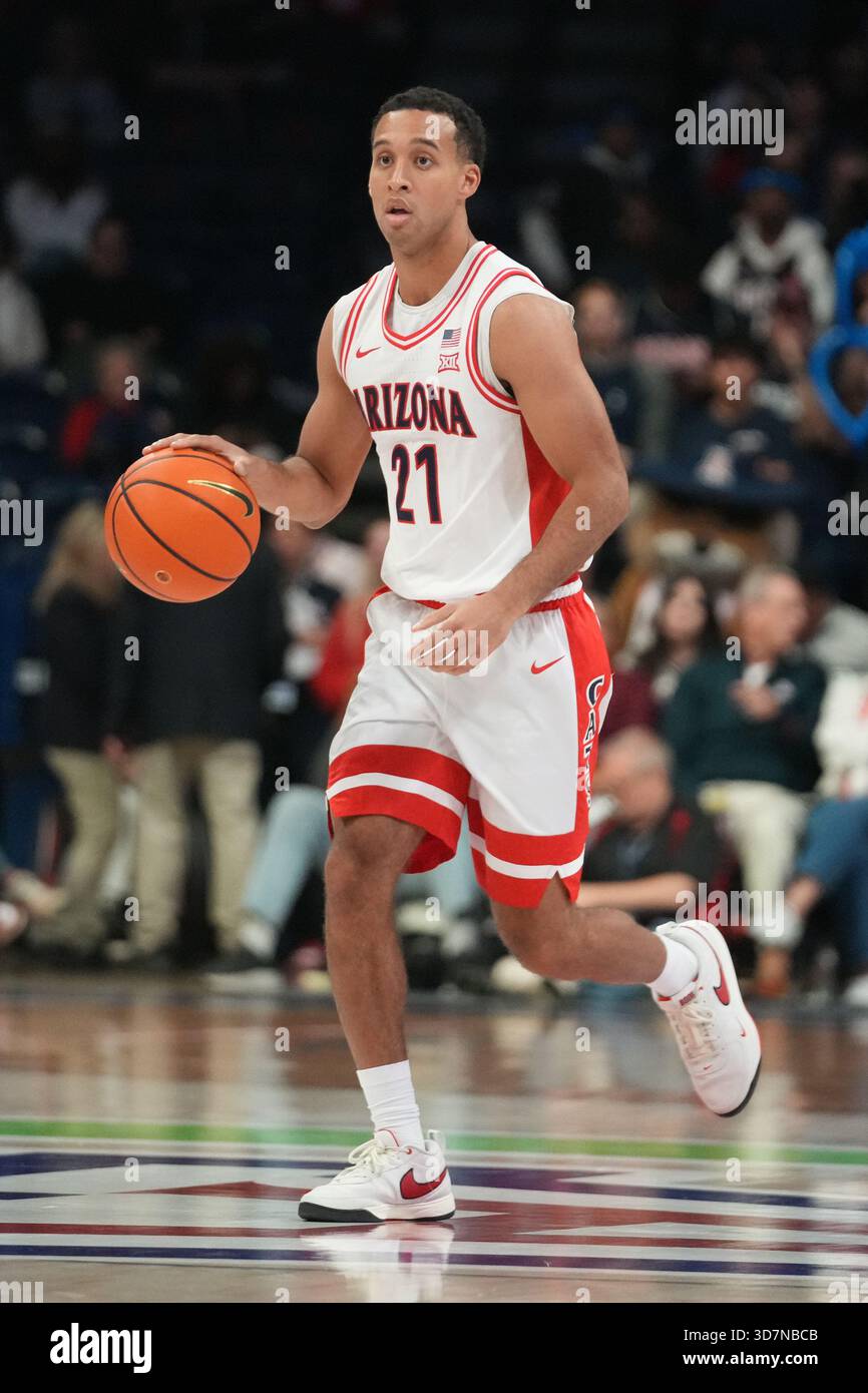 Arizona Wildcats guard Evan Nelson (21) during of an NCAA college ...