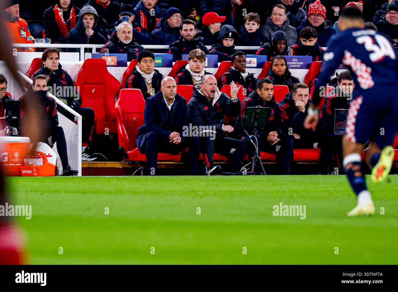 head coach Arne Slot of Liverpool FC and assistant coach Sipke Hulshoff ...