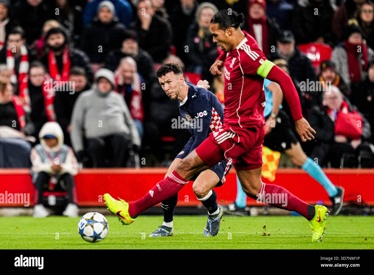 LIVERPOOL, ENGLAND - NOVEMBER 26: Ivan Perisic of PSV battles for ...