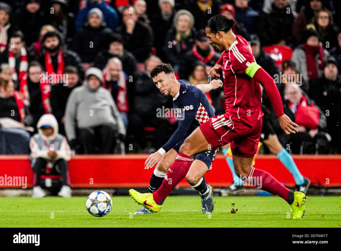 LIVERPOOL, ENGLAND - NOVEMBER 26: Ivan Perisic of PSV battles for ...