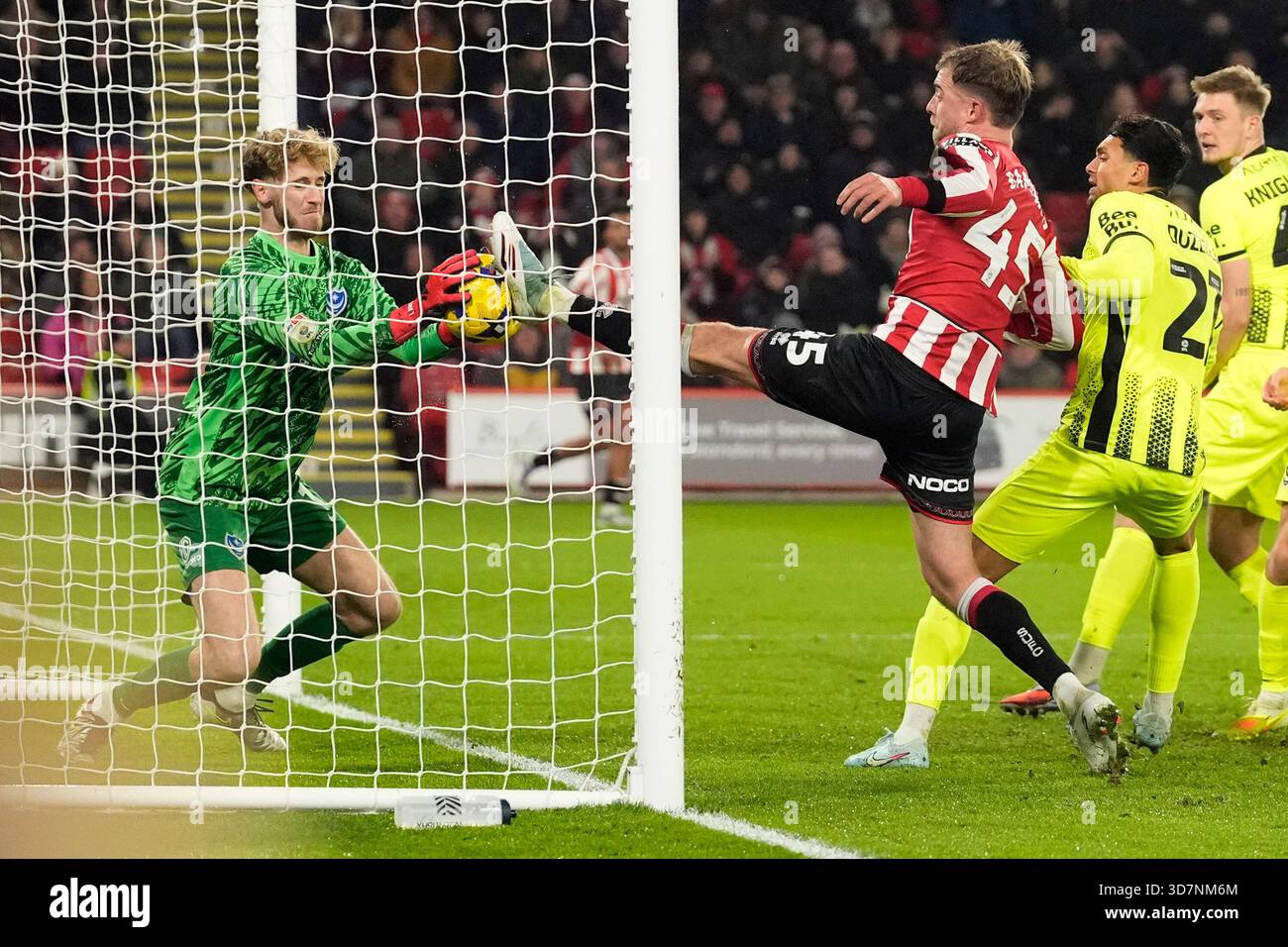 Sheffield United's Patrick Bamford (second left) scores his sides ...