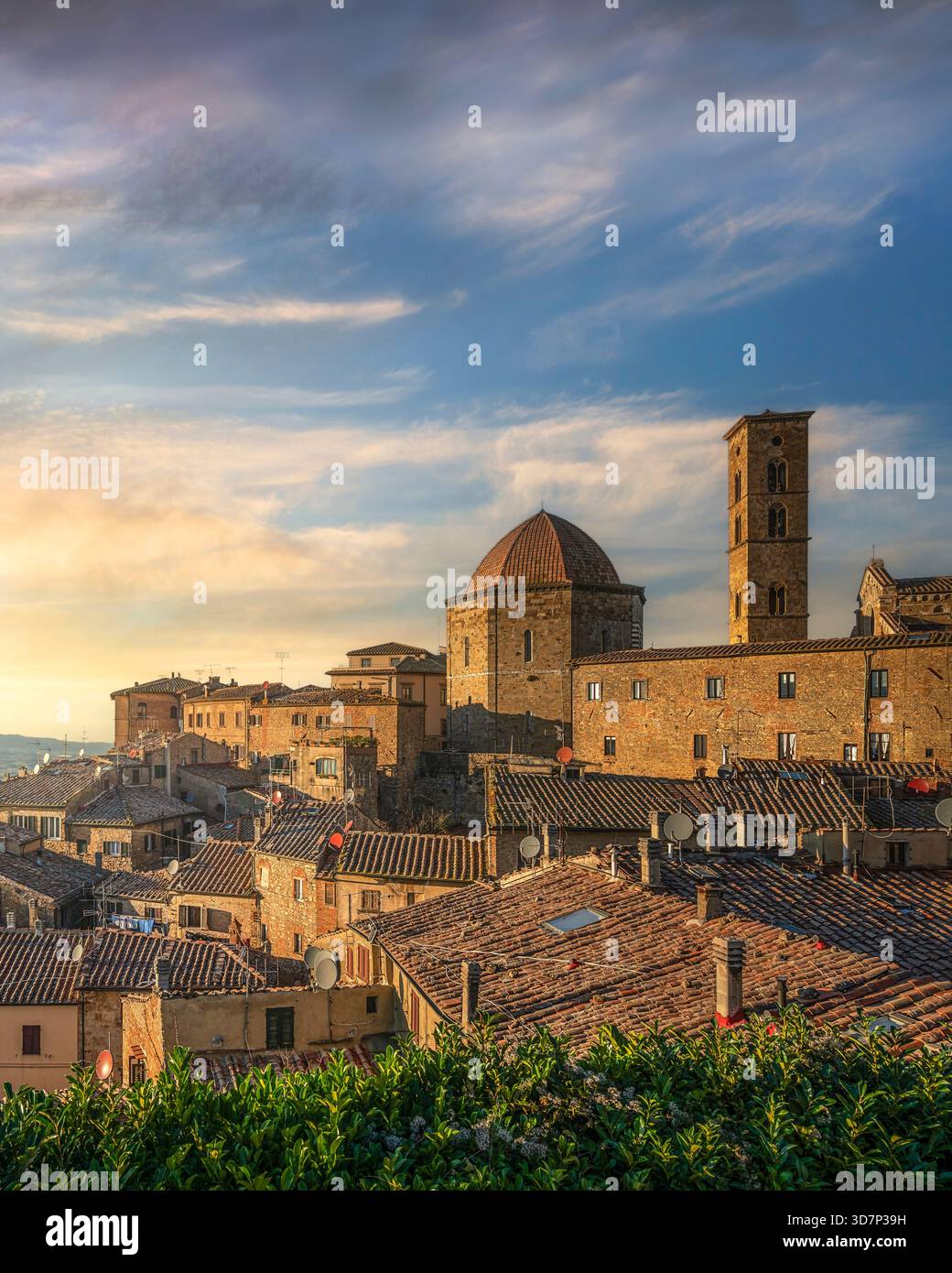 View medieval town sunset hi-res stock photography and images - Alamy