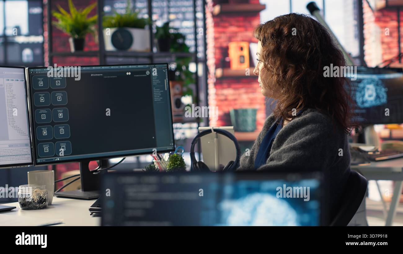 Freelancer woman employs online hi-res stock photography and images - Alamy