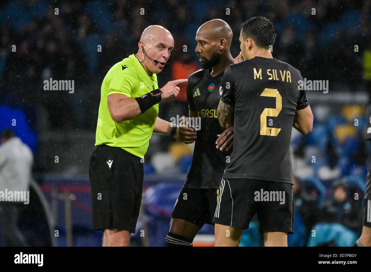 Naples, Italy. 25th Nov, 2025. NAPLES, ITALY - NOVEMBER 25: Referee ...