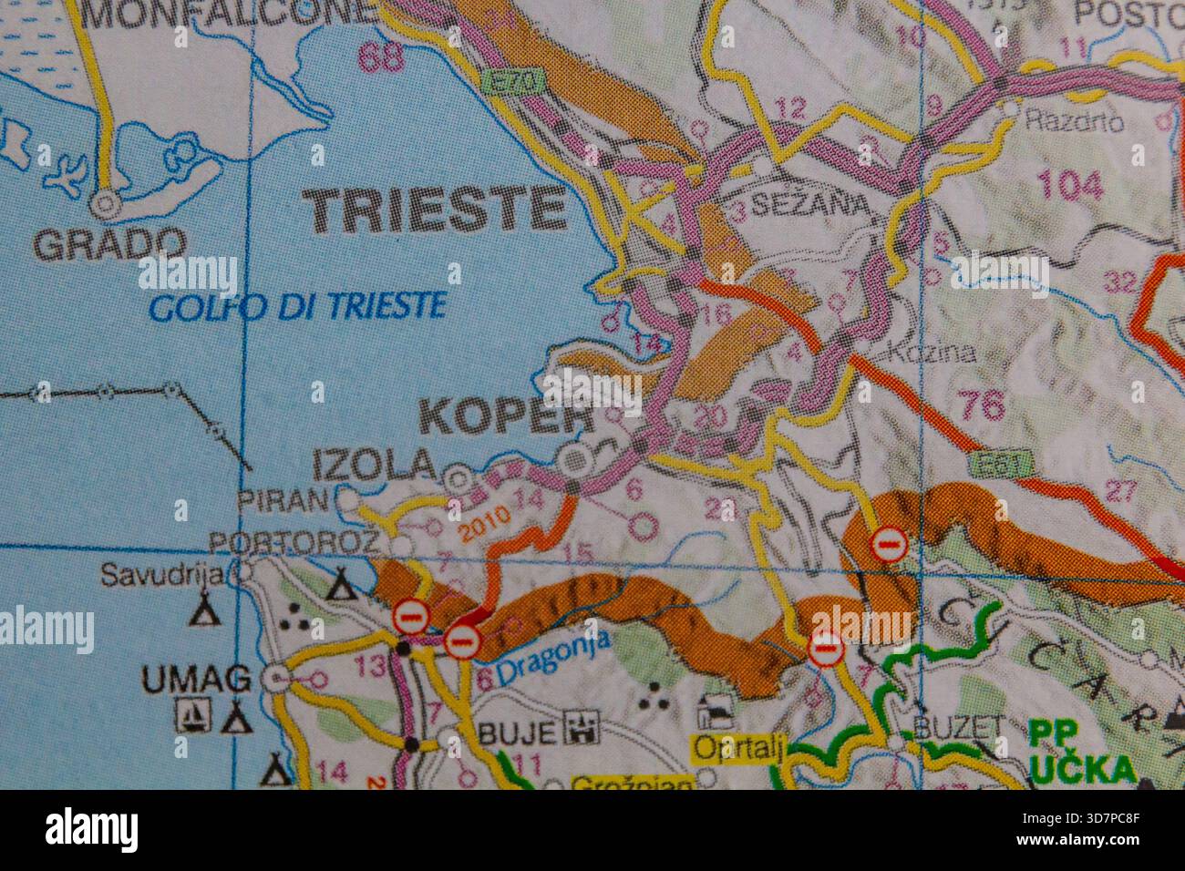 Symbol map city trieste hi-res stock photography and images - Alamy