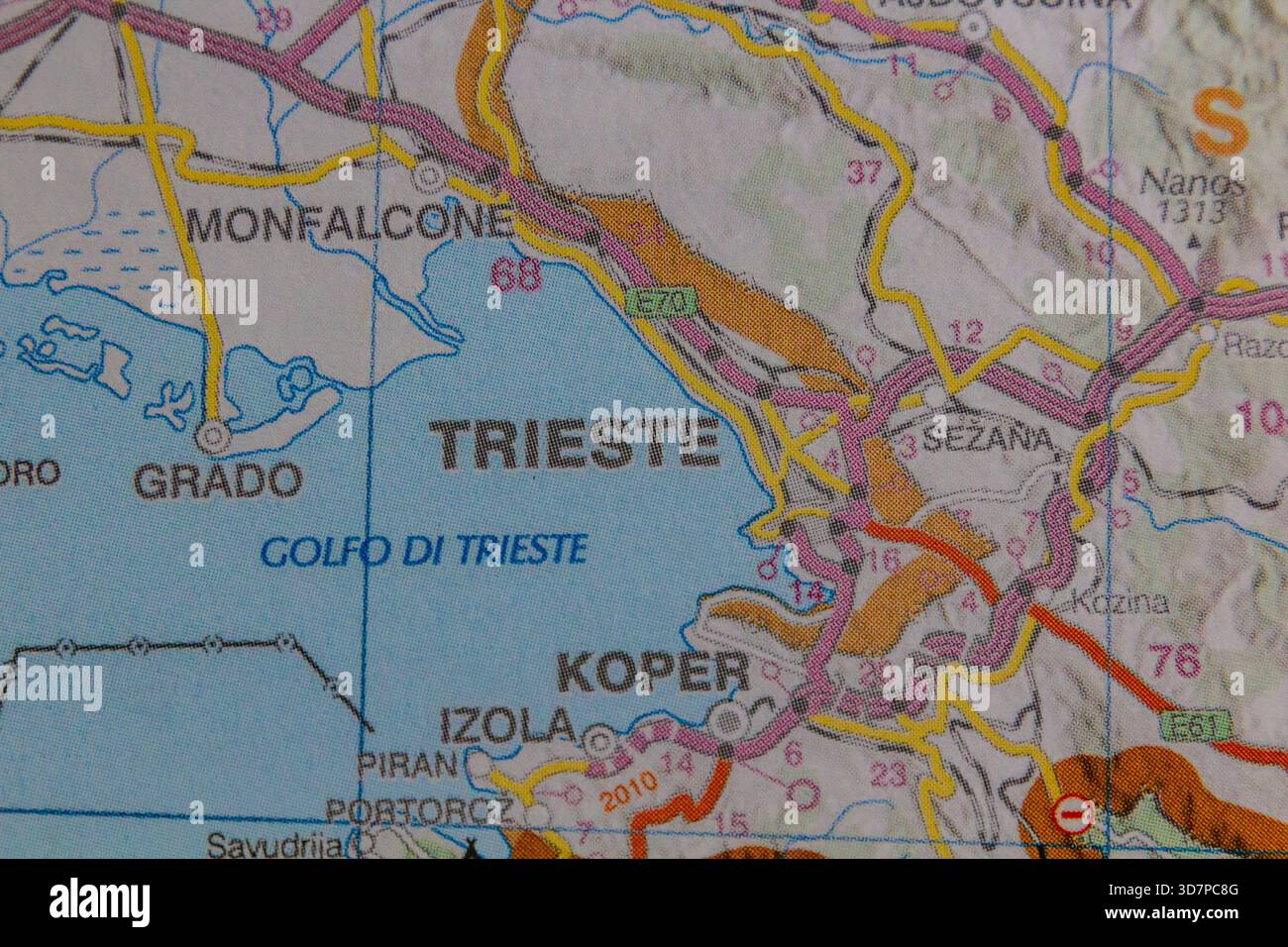 Symbol map city trieste hi-res stock photography and images - Alamy