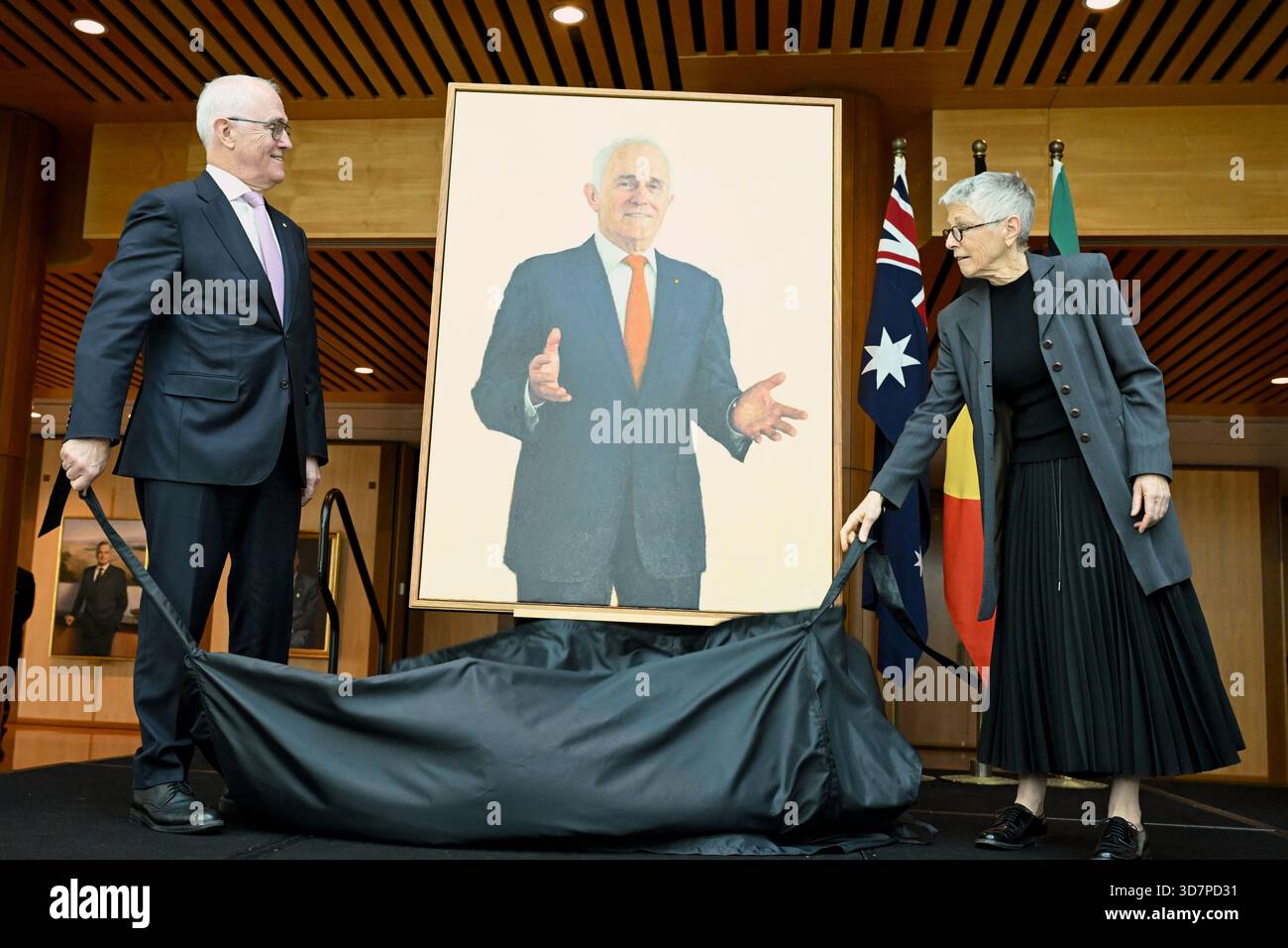 Former Australian Prime Minister Malcolm Turnbull and artist Jude Rae ...