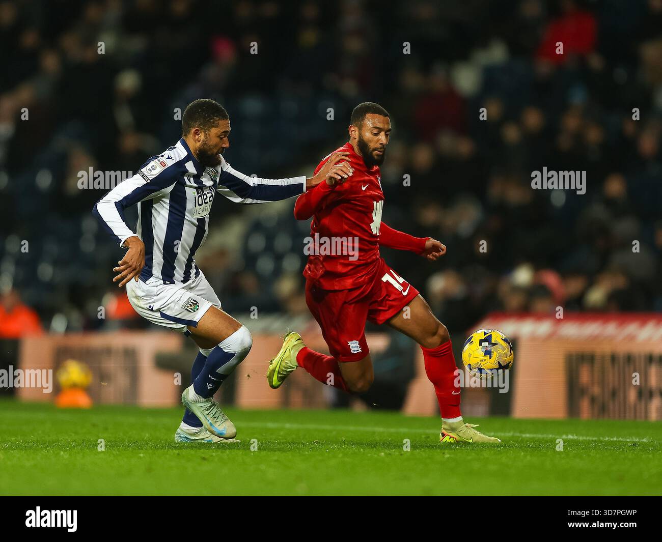 WEST BROMWICH, ENGLAND - NOVEMBER 26: Keshi Anderson of Birmingham City ...