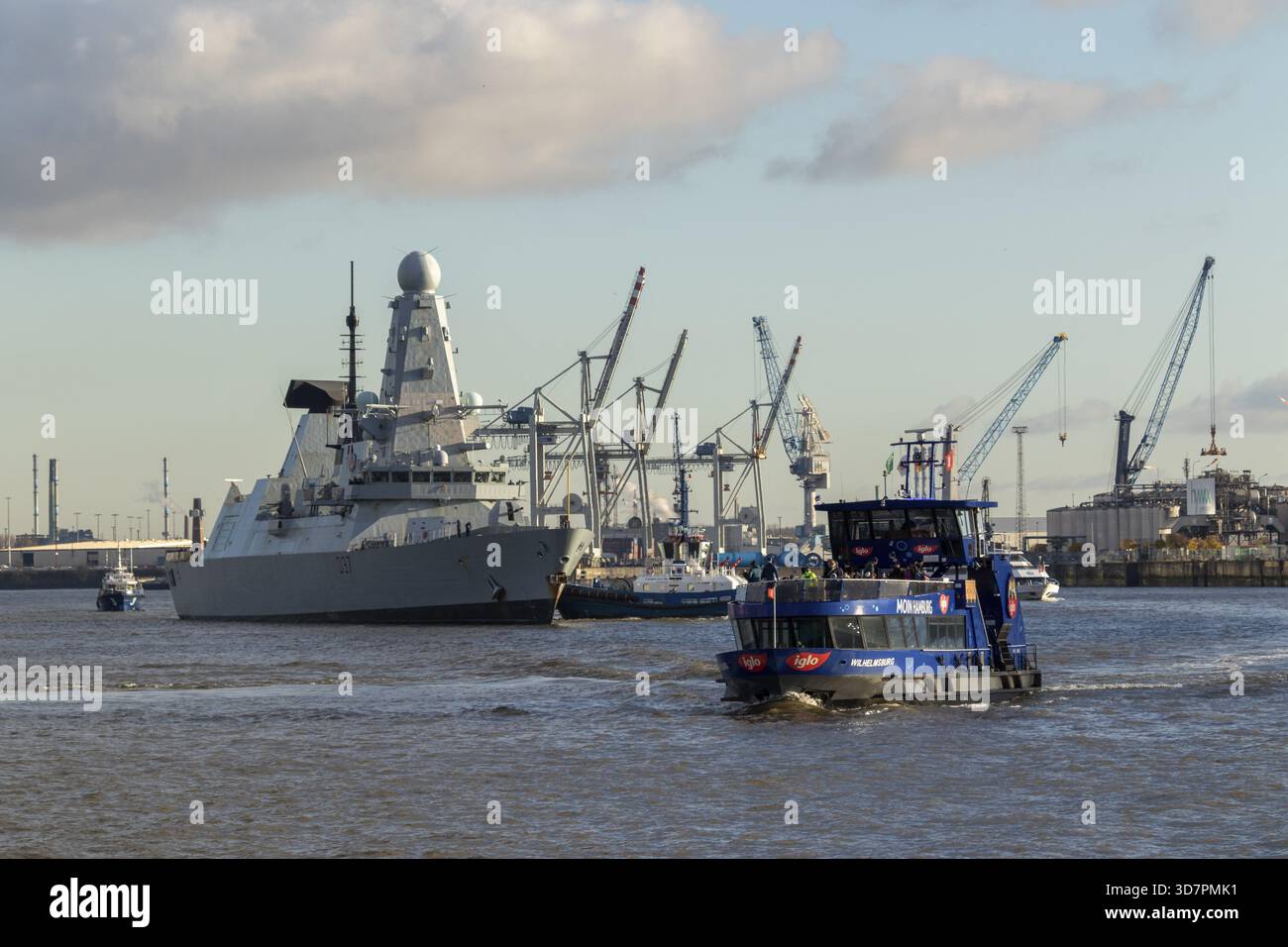 HMS Duncan, British Type 45 or Daring class guided-missile destroyer ...