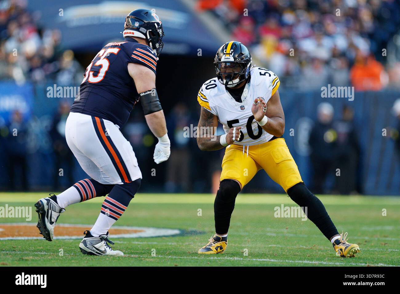 Pittsburgh Steelers linebacker Malik Harrison (50) is defended by ...