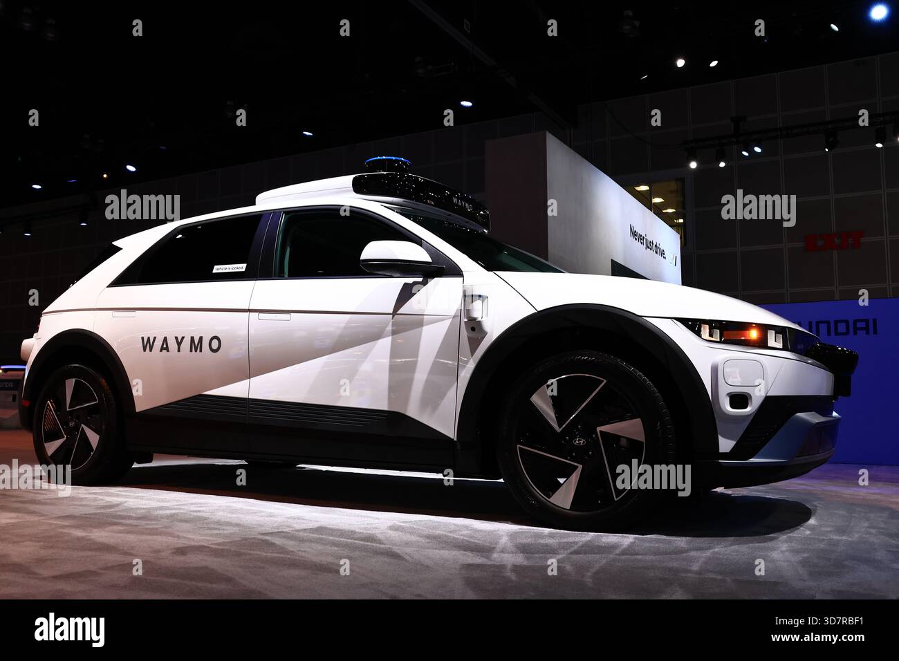 Hyundai ioniq5 waymo hi-res stock photography and images - Alamy