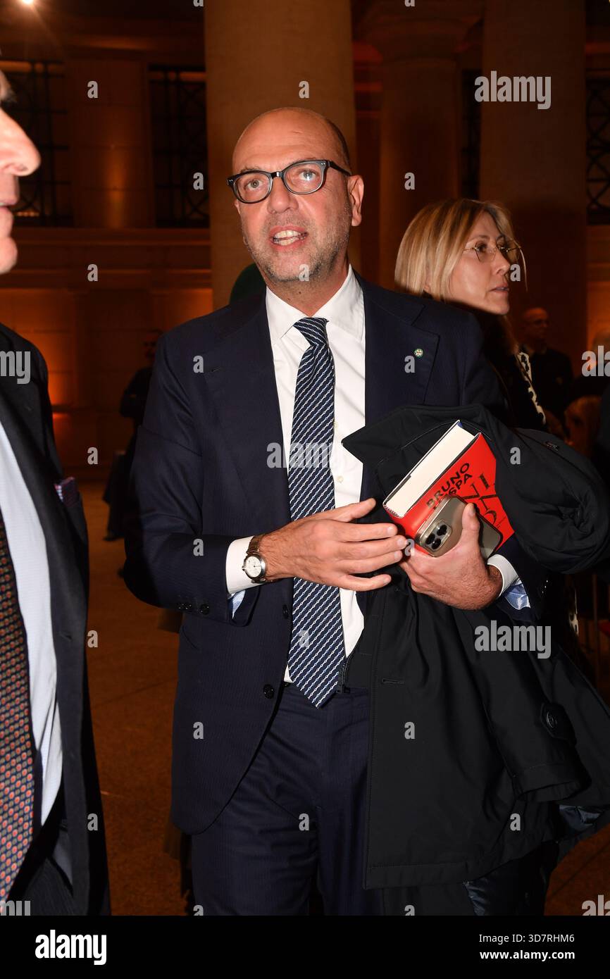 Rome, Temple of Hadrian Presentation of Bruno Vespa's book "Fine World ...