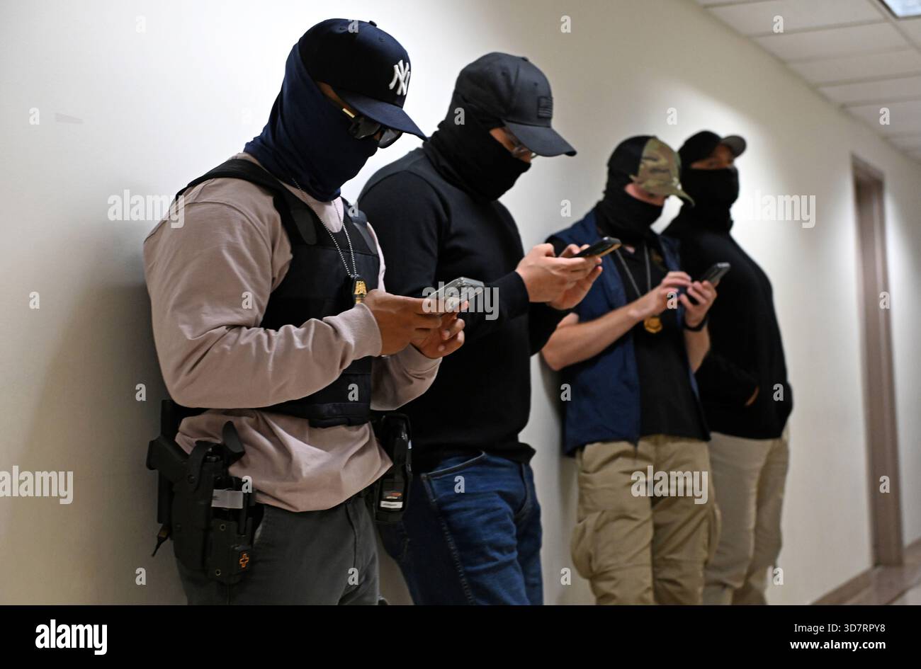 Photo by: Andrea Renault/STAR MAX/IPx 2025 11/25/25 In the hallways ...