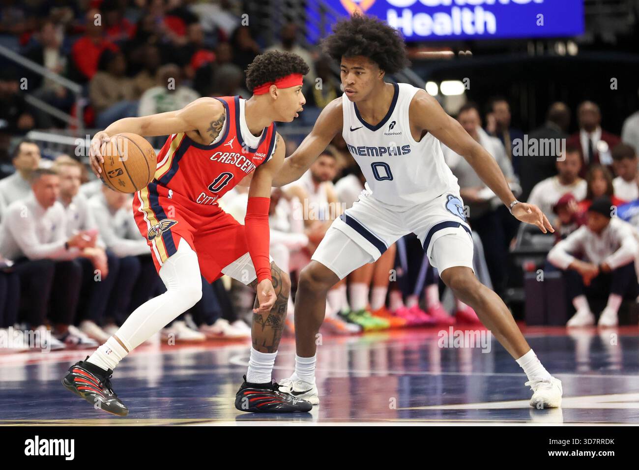 New Orleans Pelicans guard Jeremiah Fears (0) tries to make a move ...