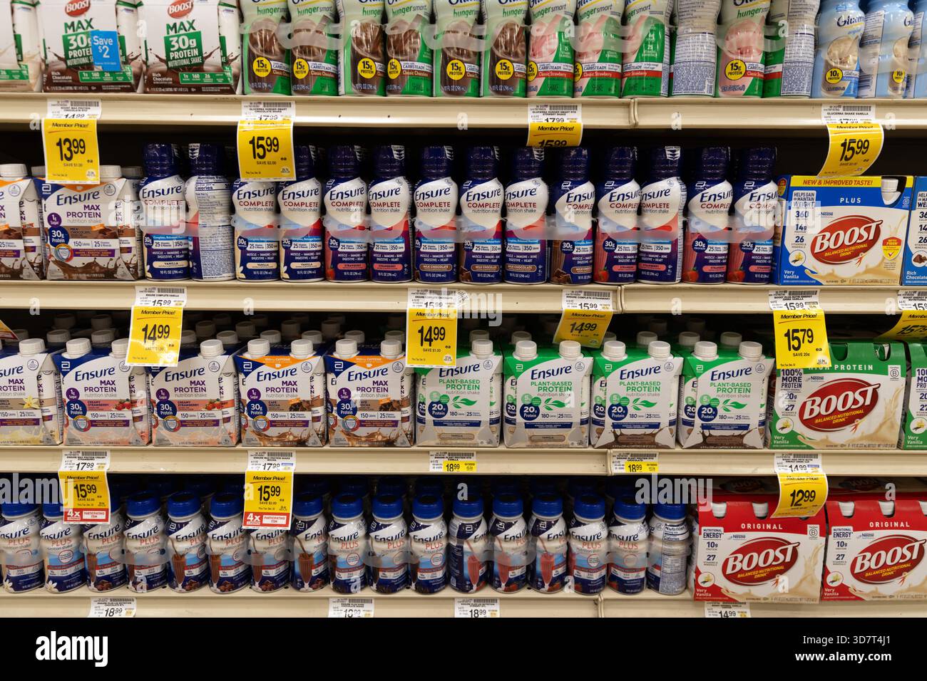 Grocery store aisle hi-res stock photography and images - Alamy
