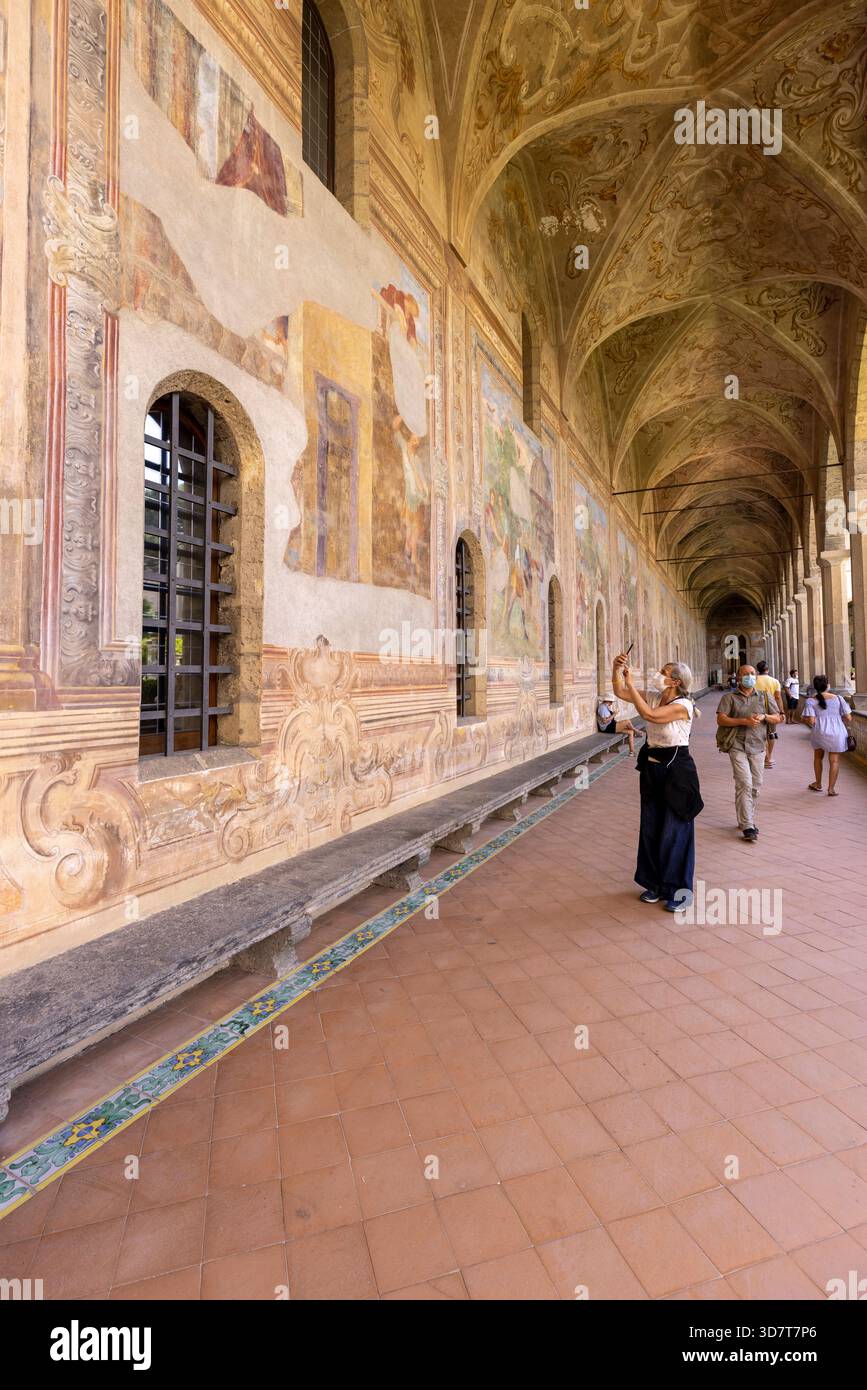 Arcade corridor in naples hi-res stock photography and images - Alamy