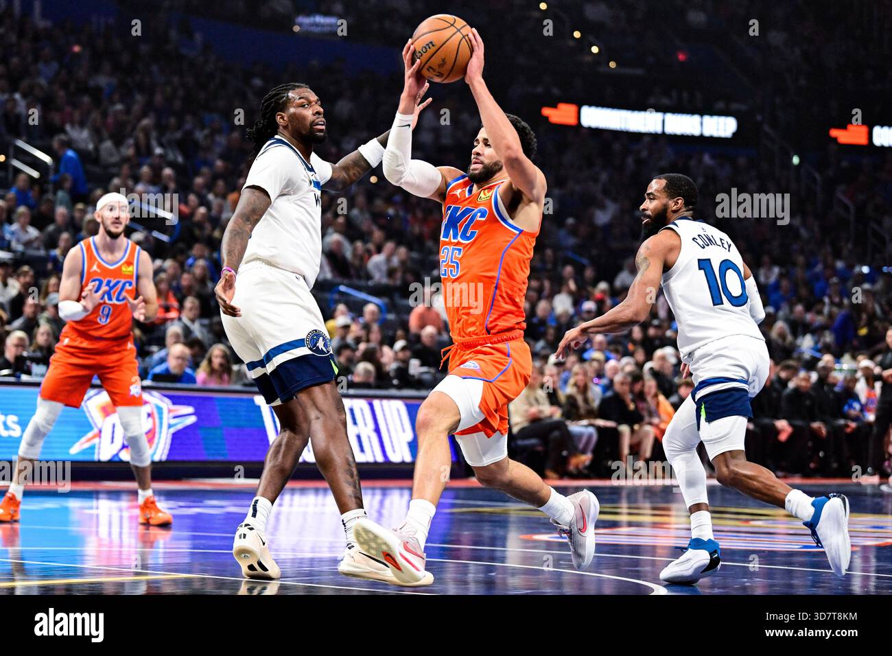 Oklahoma City Thunder guard Cason Wallace (22) drives against Minnesota ...