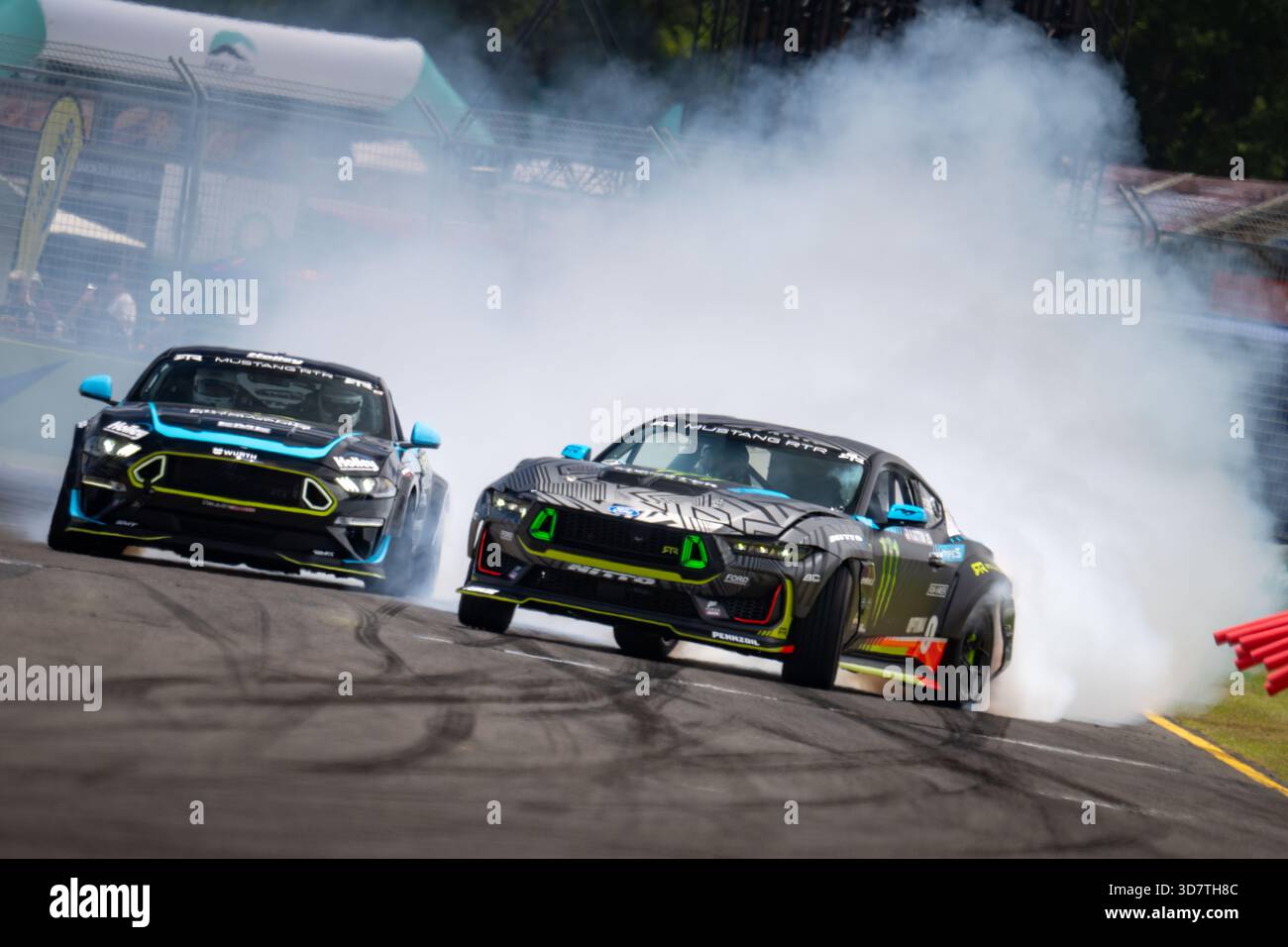 Adelaide, South Australia, Australia. 27th Nov, 2025. 2x Formula Drift ...