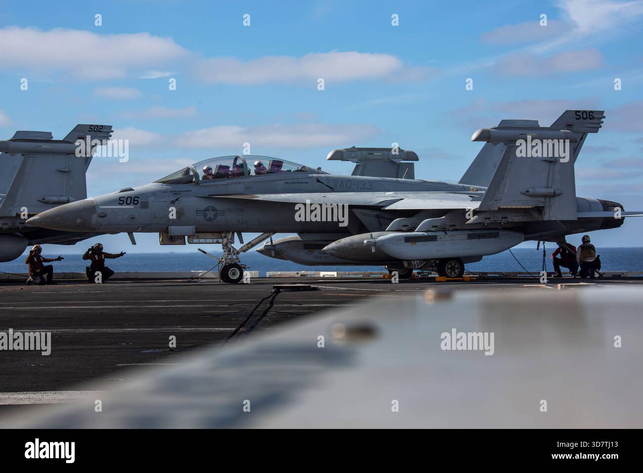 Us navy sailors final hi-res stock photography and images - Alamy