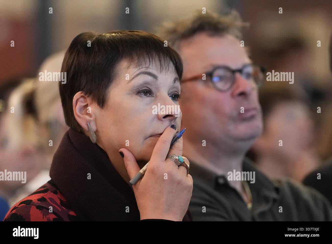 Caroline Lucas and Hugh Fearnley-Whittingstall at an "emergency climate ...