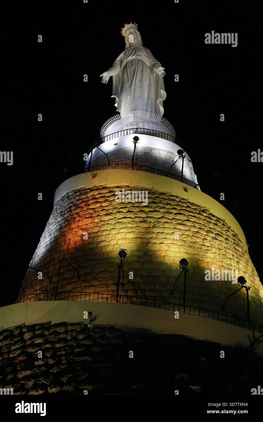 **NO LIBRI** Lebanon, Harissa , 2025/11/26 The statue of Our Lady of ...