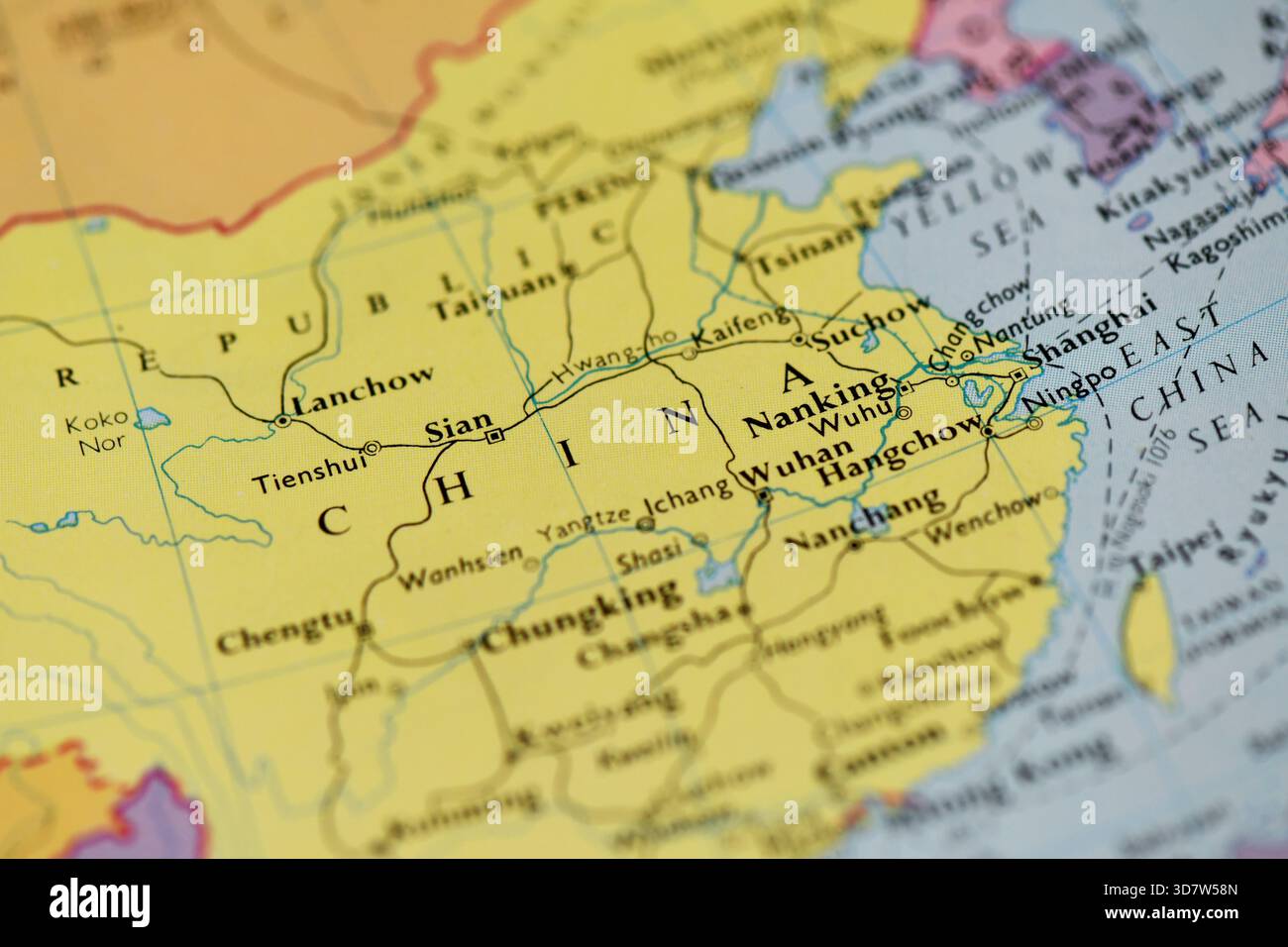 Close-up, detailed physical map of Eastern China, highlighting major ...