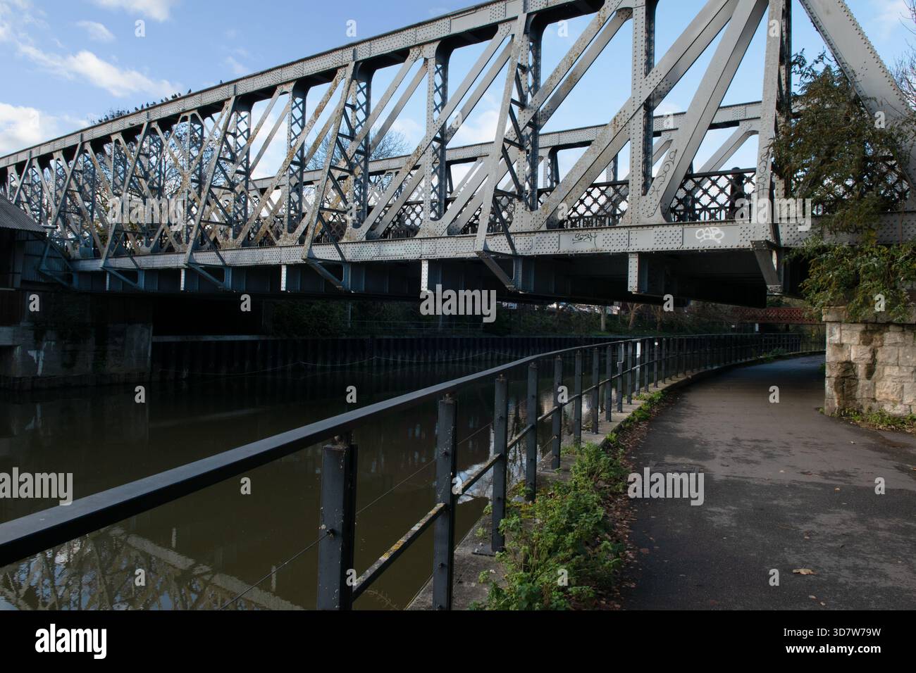 Steel truss bridge fence hi-res stock photography and images - Alamy