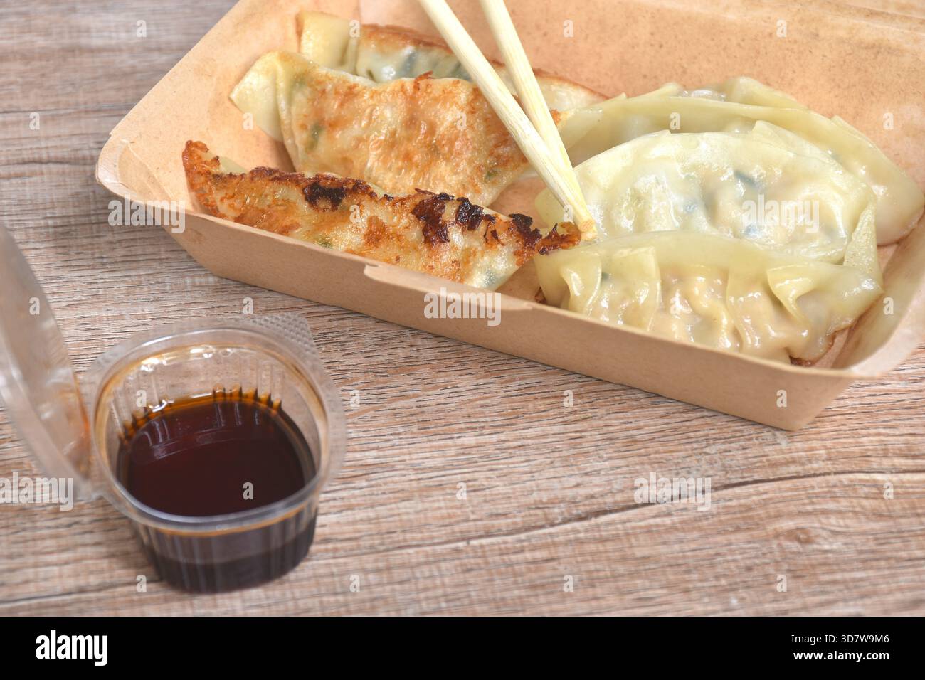 crispy fried Gyoza or Japanese dumpling stuffed mashed pork dipping ...