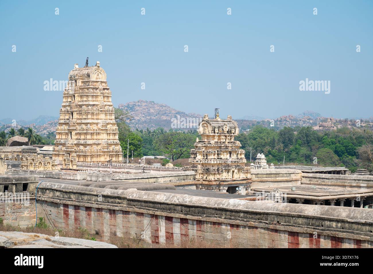 Hampi, Virupaksha temple, hinduism culture and religion, South India ...