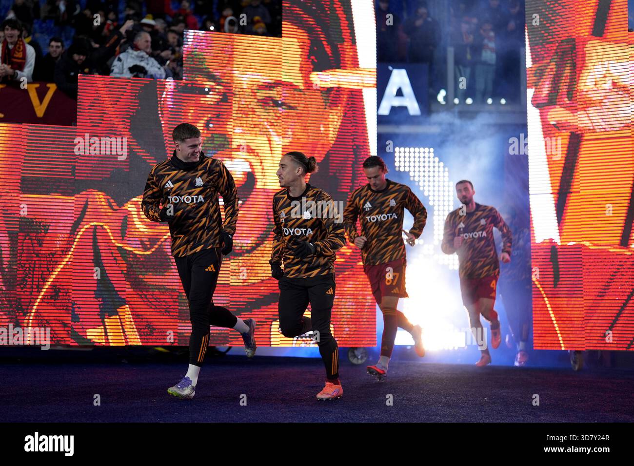 Roma’s Evan Ferguson Roma’s Kostas Tsimikas during the Uefa Europa ...