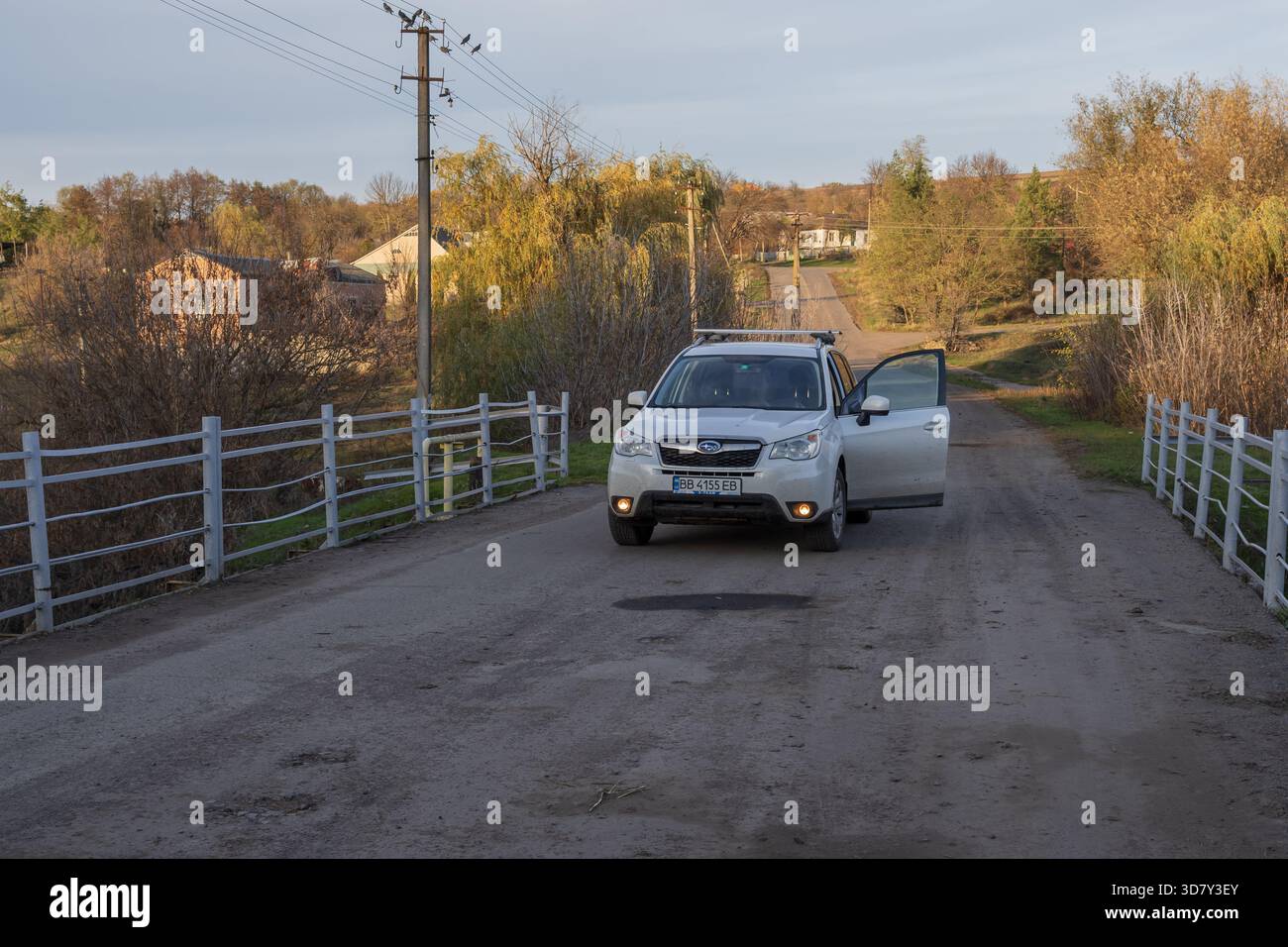 Car open door stopped hi-res stock photography and images - Alamy