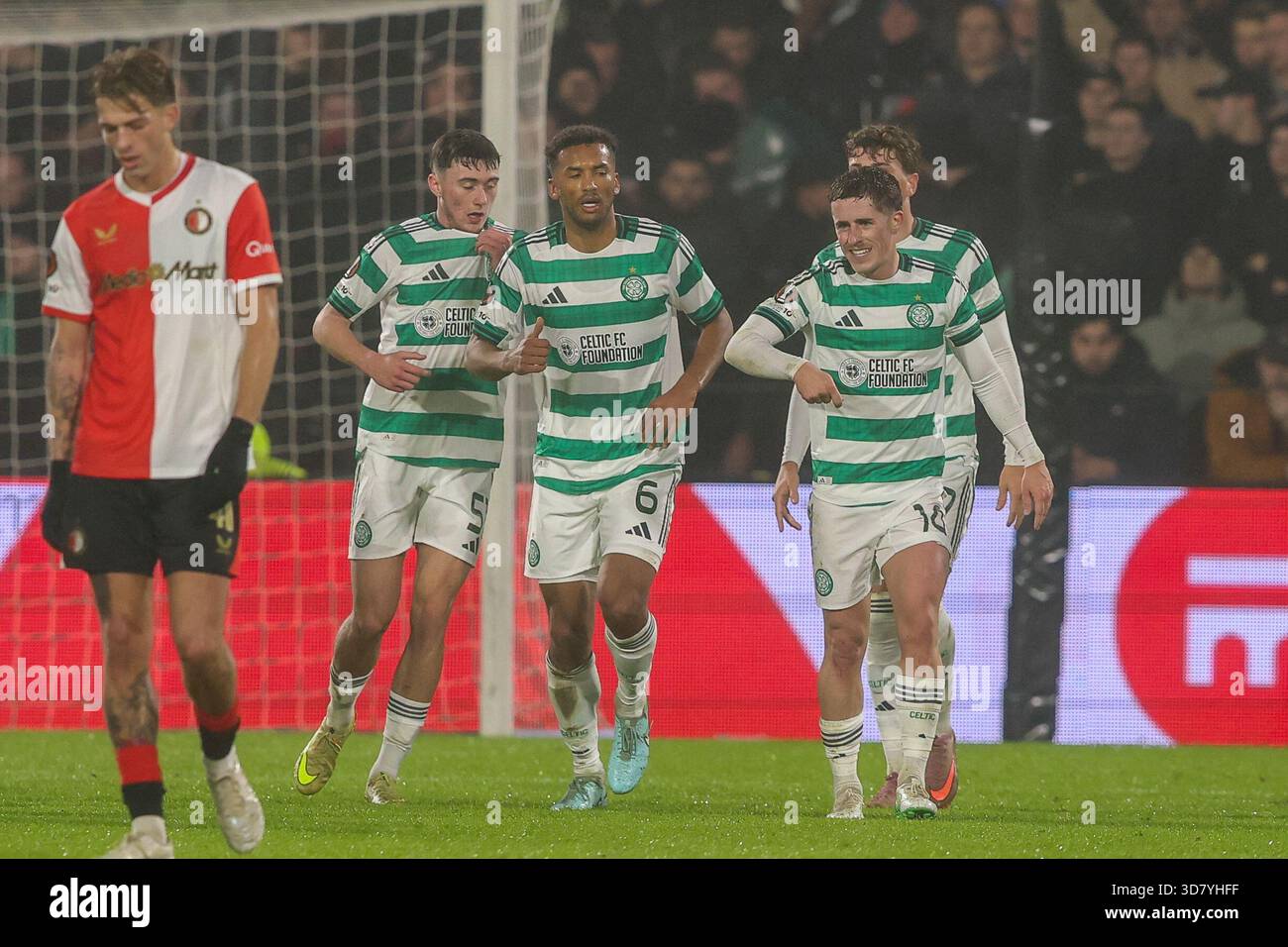 ROTTERDAM, NETHERLANDS - NOVEMBER 27: Colby Donovan of Celtic FC ...