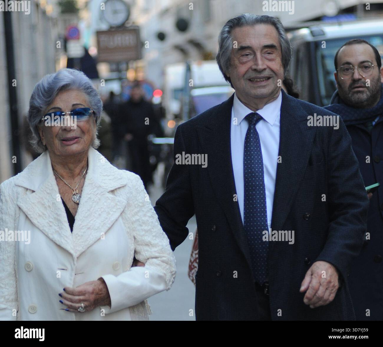 Maestro Riccardo Muti strolls through the city center with his wife ...