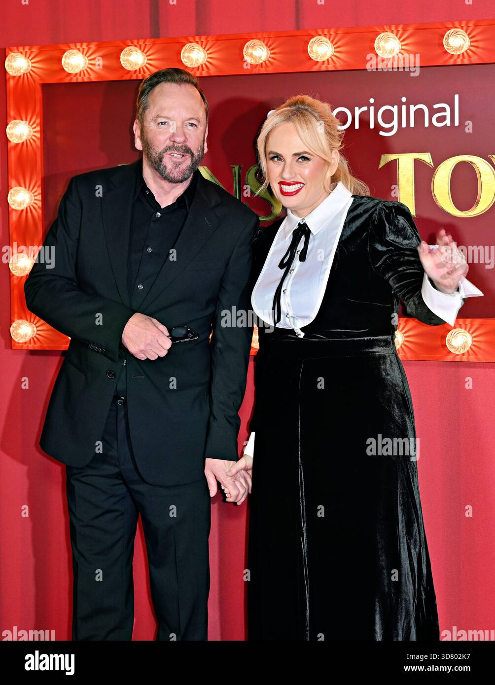London, England, 26 November 2025: Kiefer Sutherland, Rebel Wilson at ...