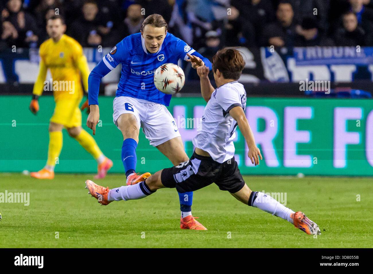 KRC Genk's Matte Smets challenges FC Basel's Keigo Tsunemoto during the ...