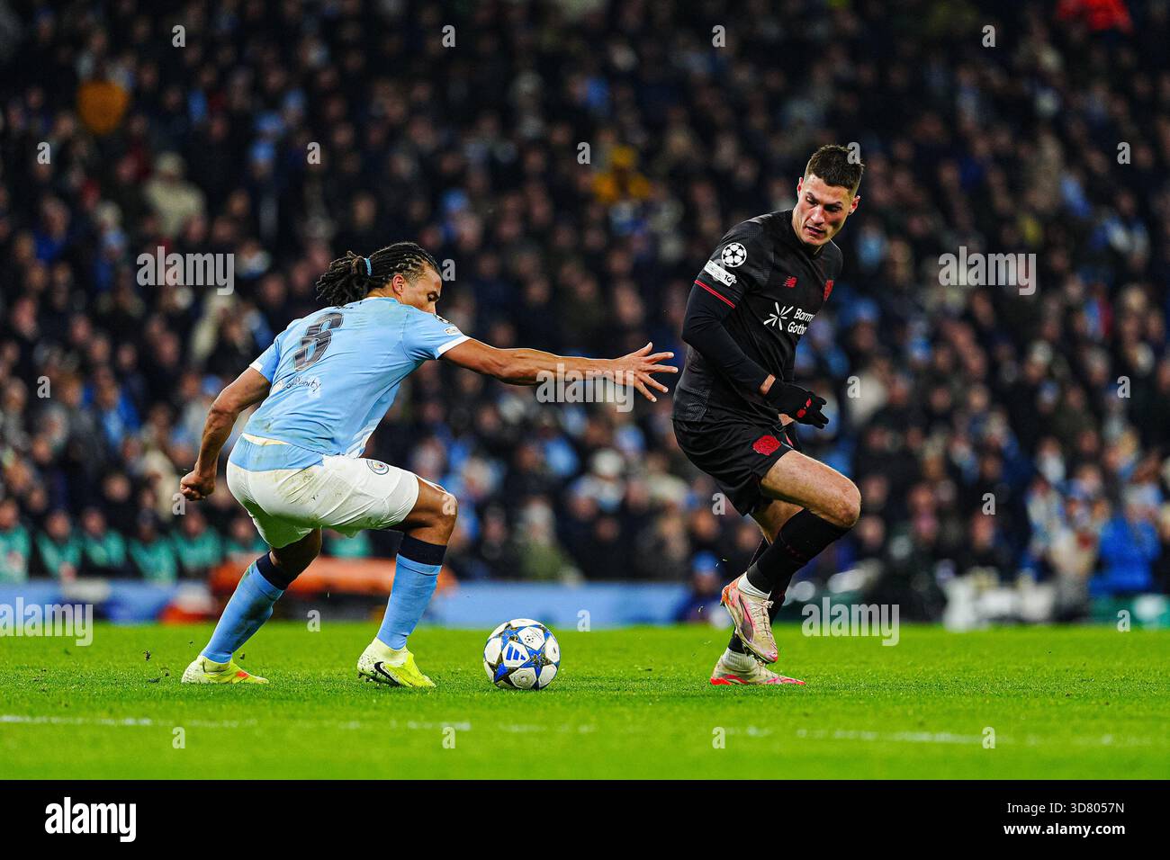 Nathan Ake (Manchester City, #06), Patrik Schick (Bayer 04 Leverkusen ...