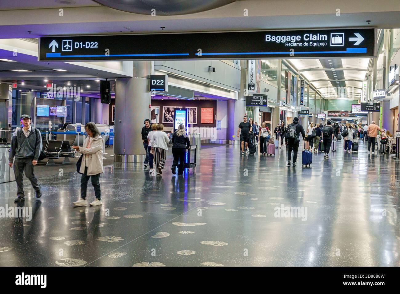 D1 to d22 direction sign hi-res stock photography and images - Alamy