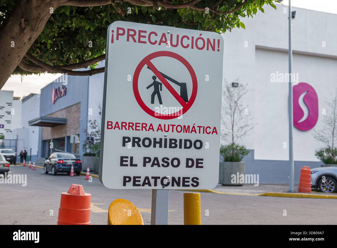 Mexico City Mexico, Benito Juarez, parking lot exterior shopping center ...