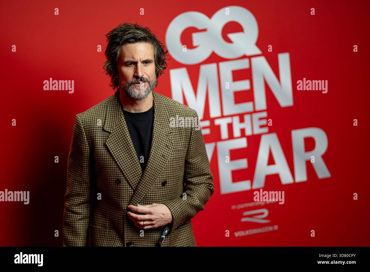 27 November 2025, Berlin: Tom Beck, actor, stands on the red carpet at ...
